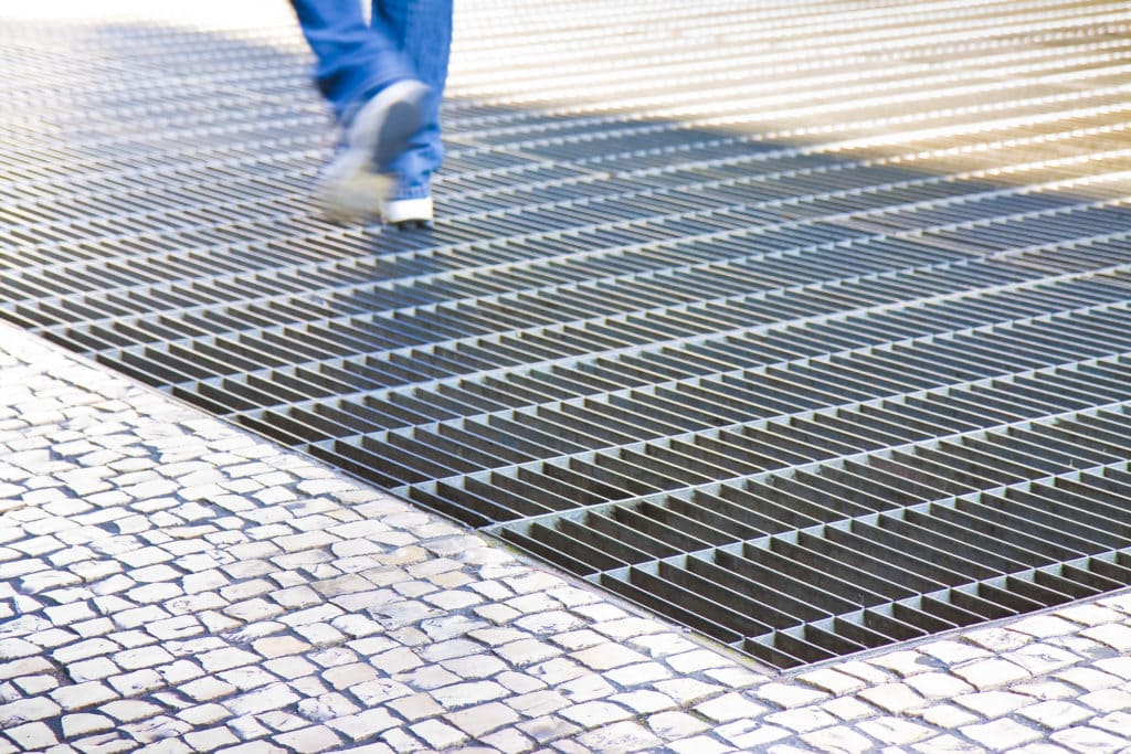 Bar Grating vs. Safety Grating: What's the Difference? - Metalex